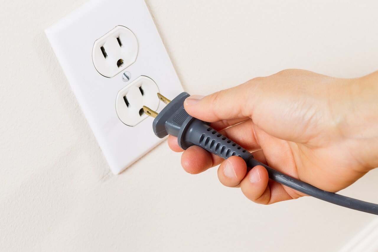 4 Signs Of Electrical Problems | Rhode Island Real Estate Inspection ...